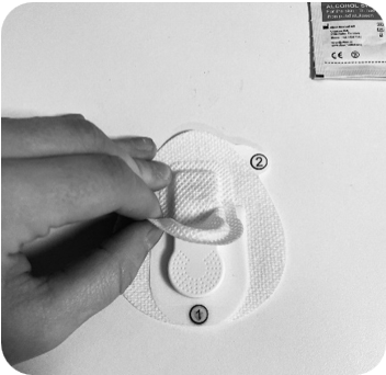 Samling og påsætning af sensor og plaster – SENS Innovation ApS